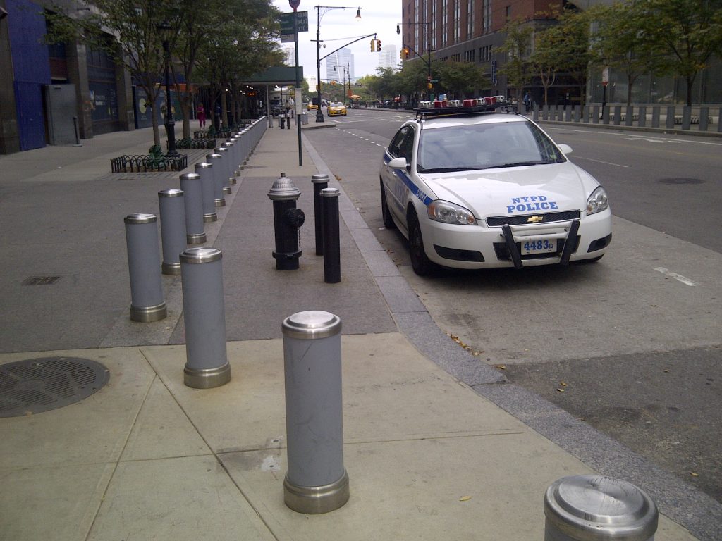 Shallow Buried Bollards Protective Design and Engineering